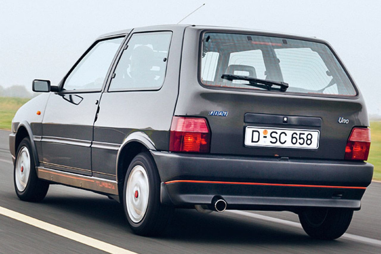 Fiat Uno 1989: como é o Uno com cara de Tipo que não tivemos no Brasil ...